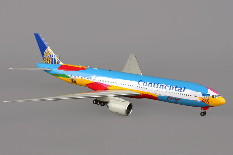 Модель самолета JC Wings XX2108 Boeing 777-200 "Peter Max" Continental ...